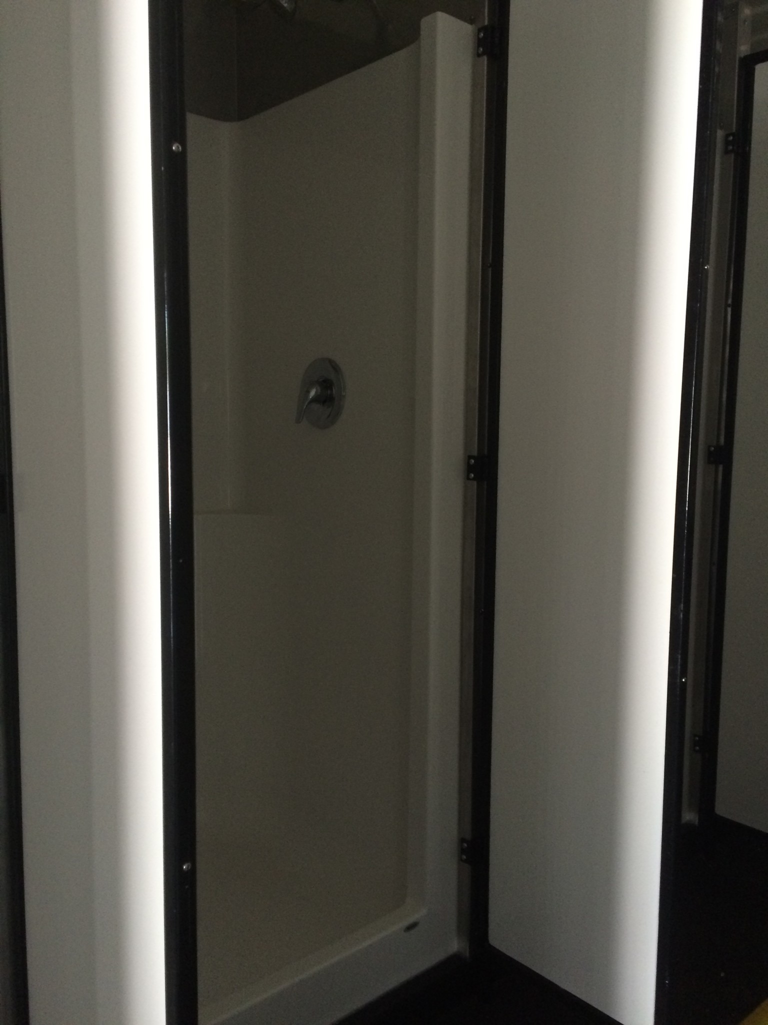 40′ Shower (9) | Secure Store